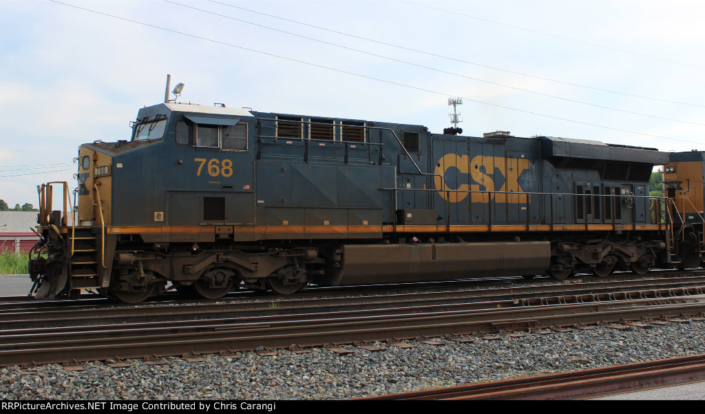 CSXT 768 on CSX Q301-10